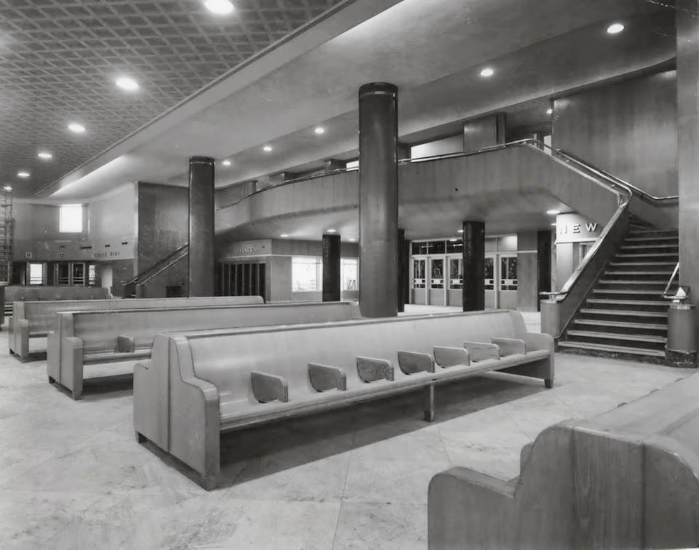 Cleveland Greyhound Bus station: The ideal of streamline moderne style