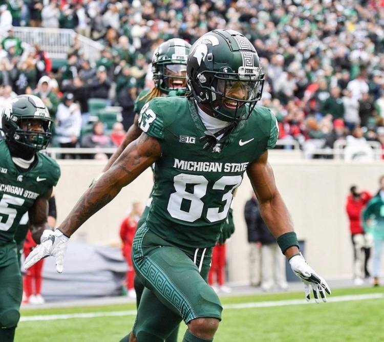 From substitute teacher to Seattle Seahawk: St. Edward teacher is Super ...